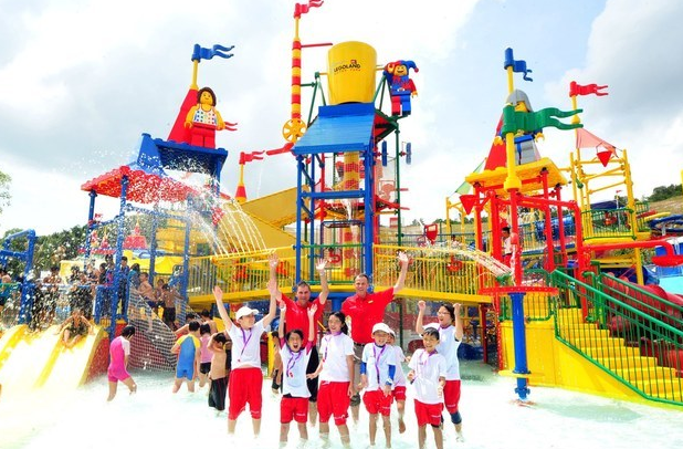 10 Crazy Waterparks To Cool Off In This Summer - The All My Faves Blog